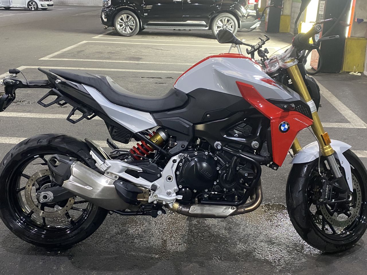 Junbro | 홀릭스(HOLIX)